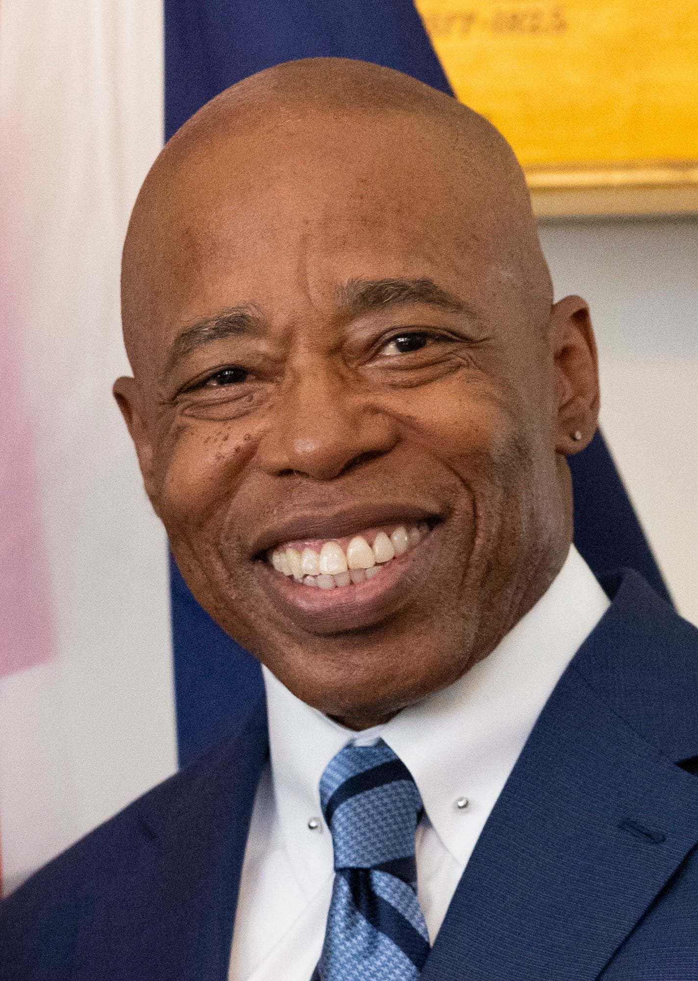 Mayor Adams breaks ground on $7m renovation for Hollis Branch of Queens ...
